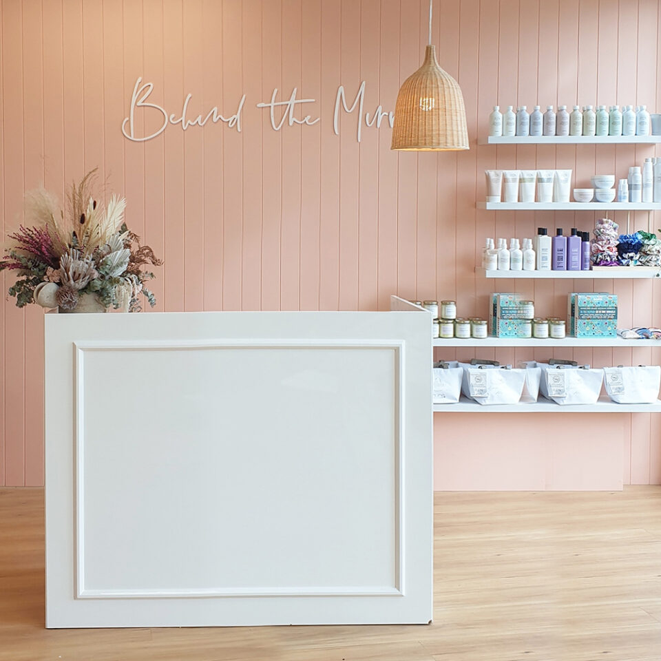 Hair Salon Reception Desks & Front Counters - Comfortel